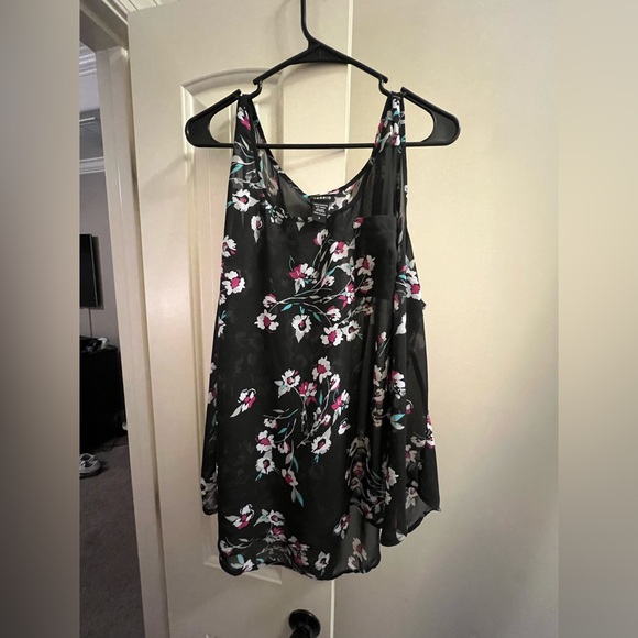 torrid | Tops | Flowery Blouse With Front Pocket | Poshmark